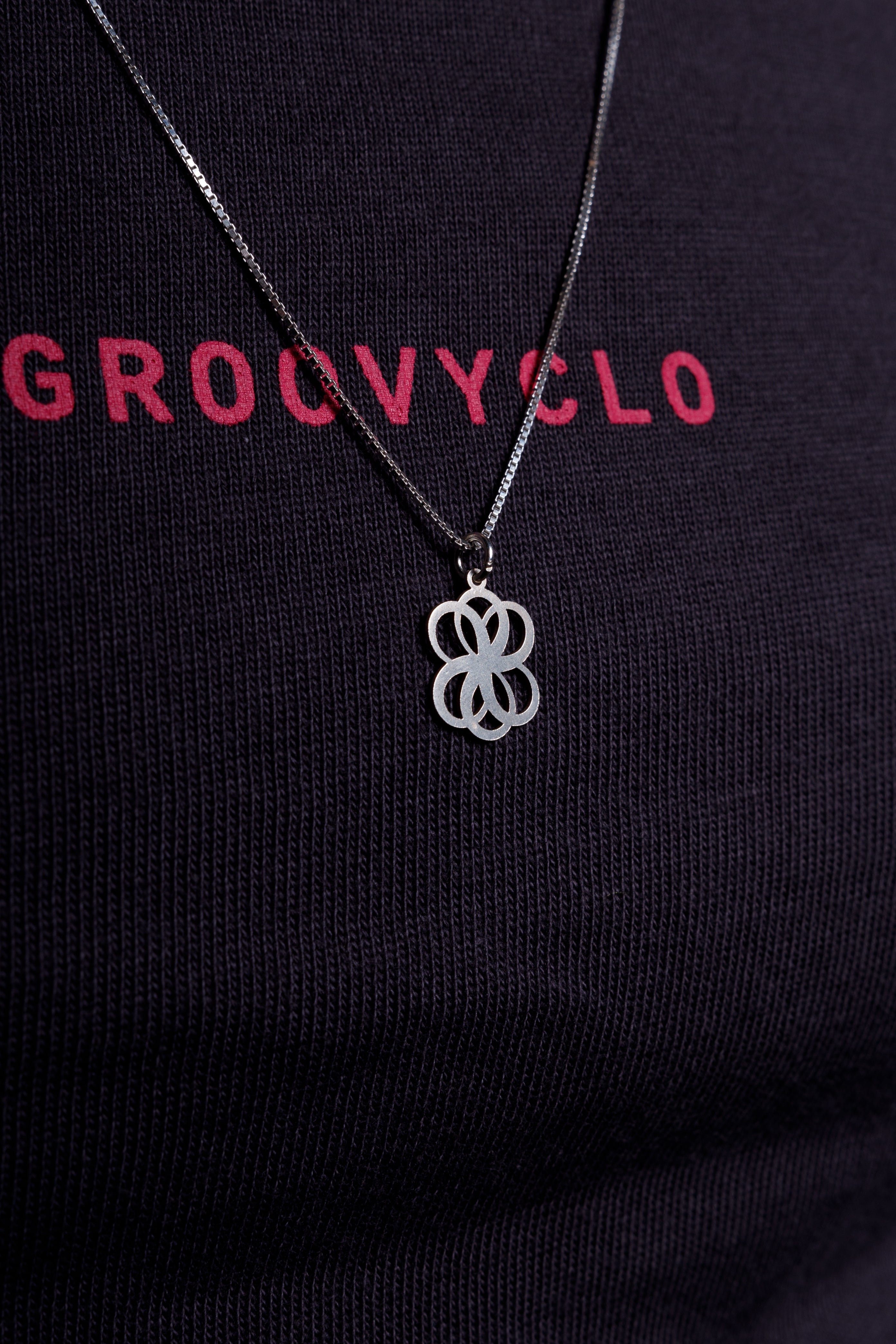 GROOVYCLO - Clothing and Club Culture.